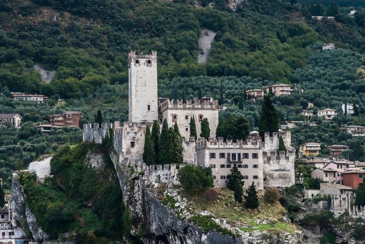 6 Stunning Castles of Italy You Can Actually Stay In